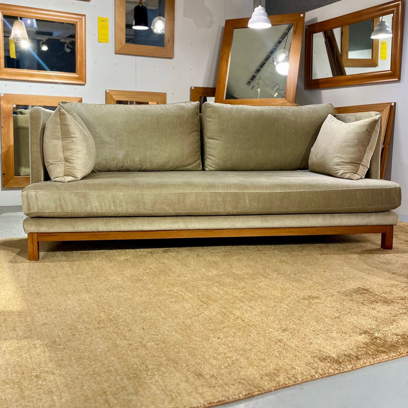 Isla Sofa – YOYO Design by Kiwis